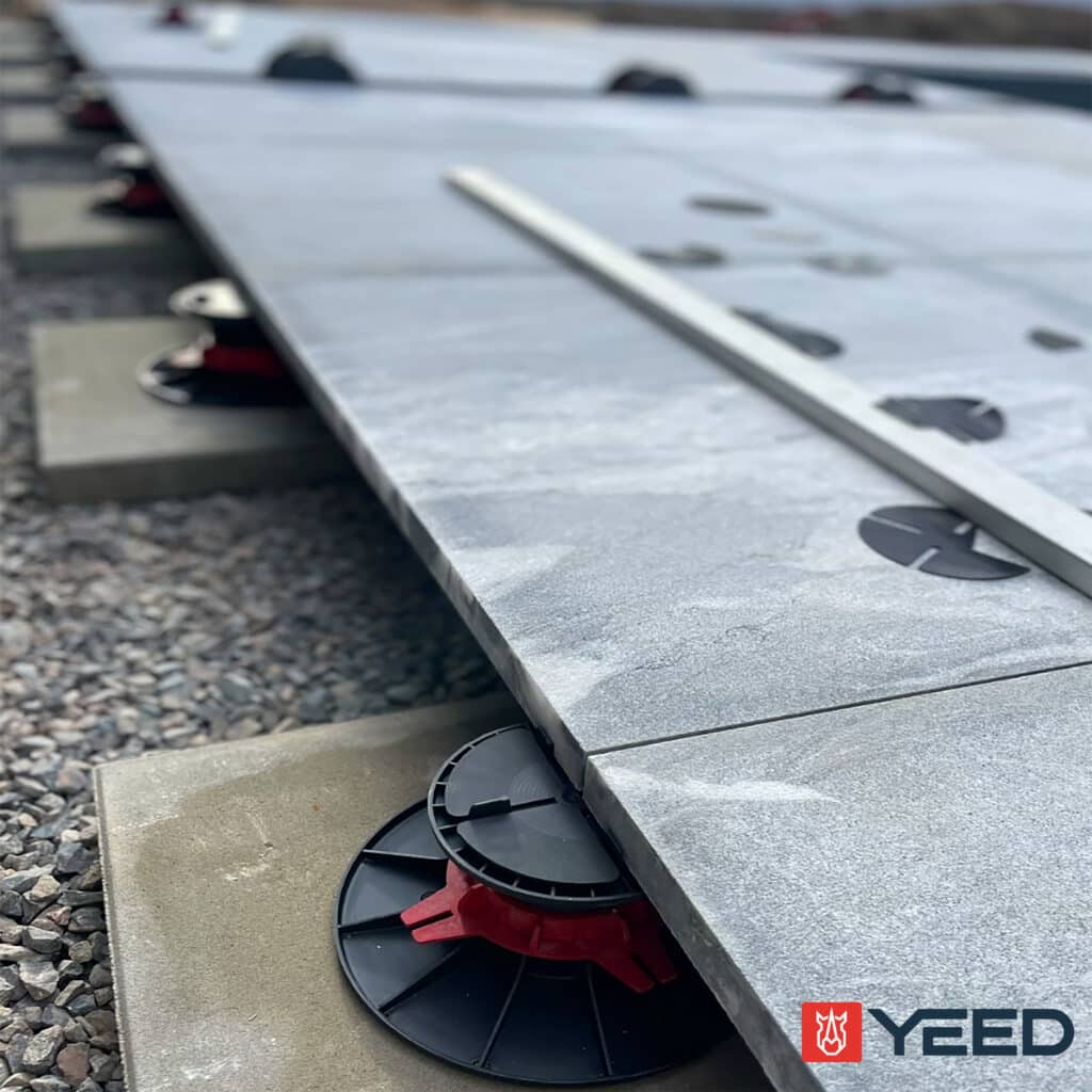 Guide to laying ceramic tiles on pedestals - YeedGroup